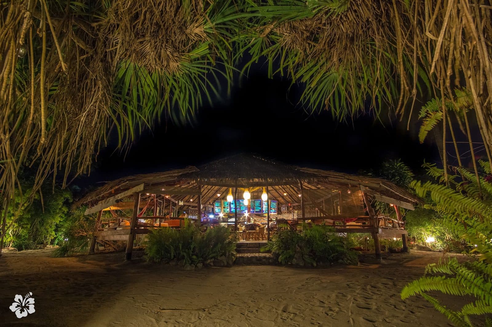 Restaurant - Seaflower Beach Bungalows & Hotel Accommodation
