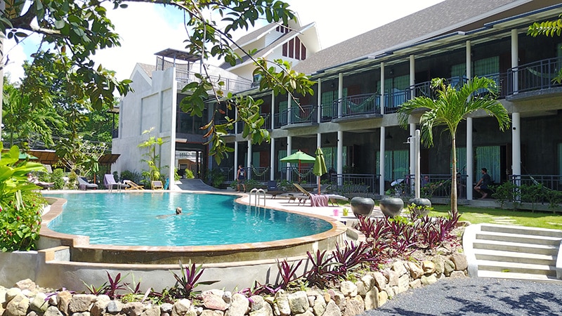 hotel rooms with a pool view - Seaflower Beach Bungalows & Hotel ...